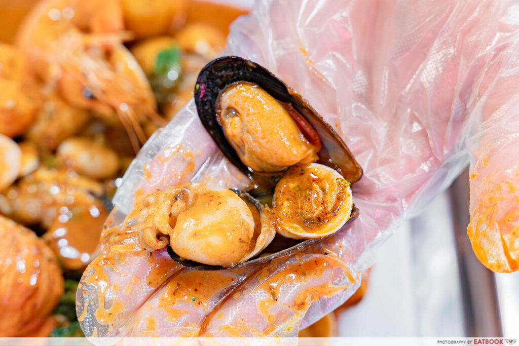 Bucketta Review: $39.90++ Seafood Bucket Buffet At Downtown East ...