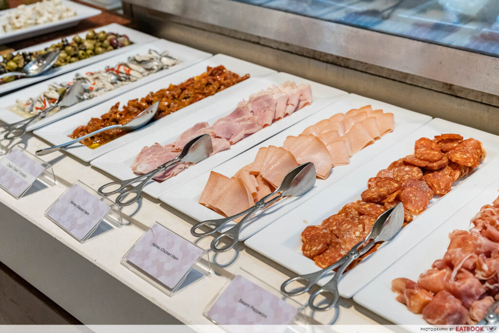 Crossroads Buffet Has Free-Flow Seafood And Premium Roast Meats From ...