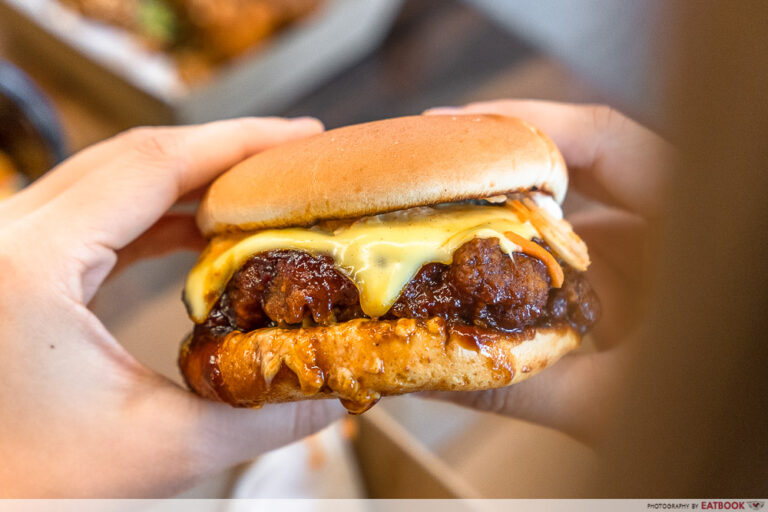 Raffles Place Food Guide: 18 Places To Eat At | Eatbook.sg