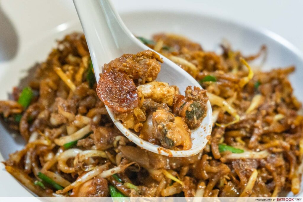 Hill Street Fried Kway Teow Review: Famous CKT In Bedok | Eatbook.sg