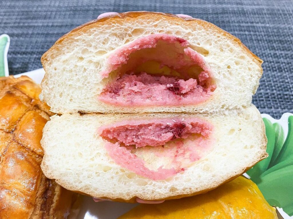 BreadTalk Has Mala Hotpot And Rabbit Buns For CNY | Eatbook.sg