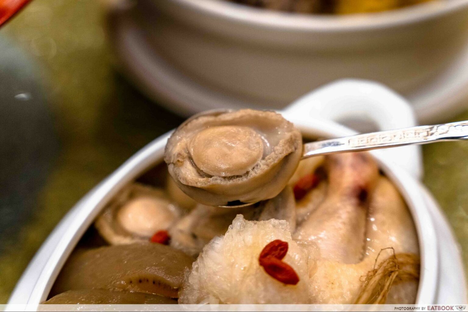 Li Bai Cantonese Restaurant Has Unique CNY Dishes—Bird’s Nest Lobster ...