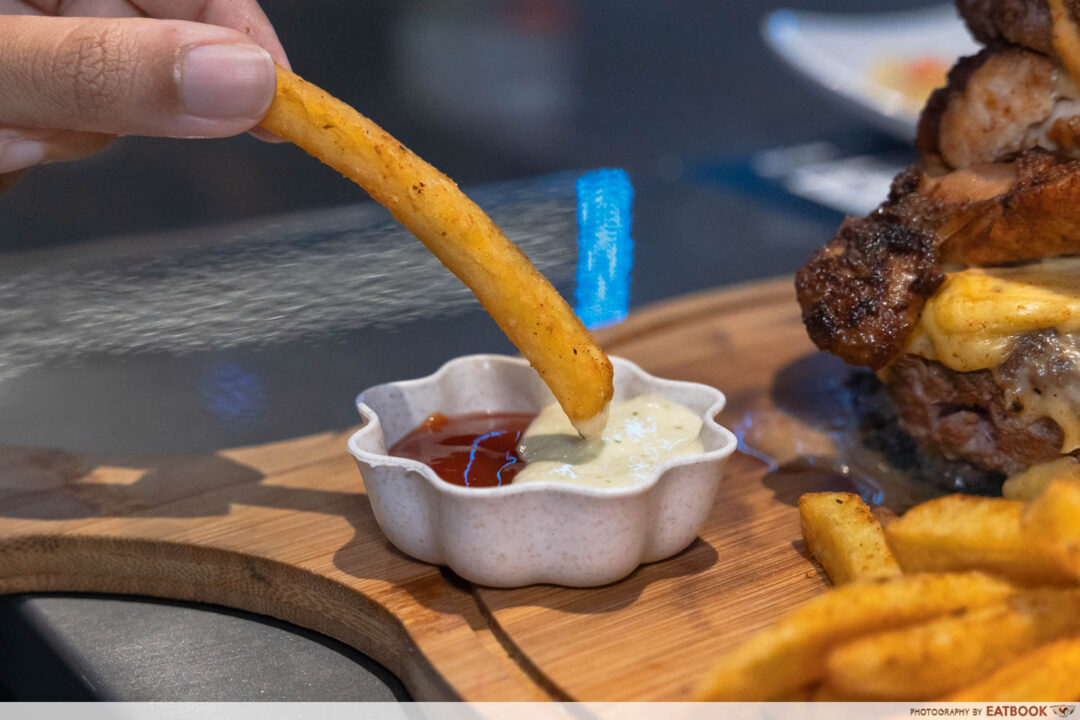 LUMI F&B Review: XXL Burgers And $6.50 Lunch Sets In Marymount | Eatbook.sg