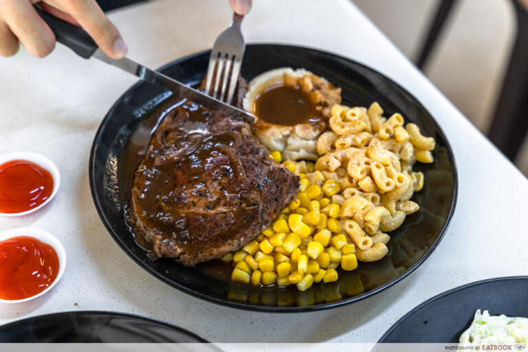 The Flying Pan Review: XXL Western Food From $5.50 In Hougang | Eatbook.sg