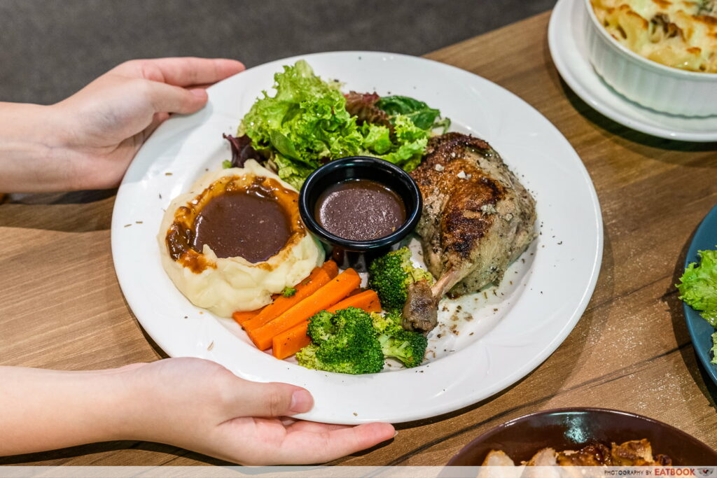 Get Korean Fat Macarons, Iberico Hokkien Mee And More At These New ...