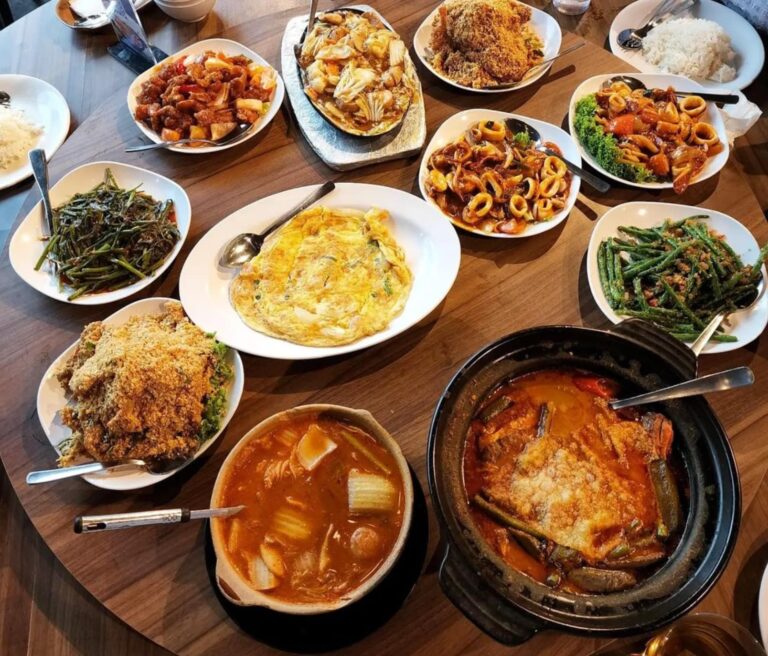 HillV2 Food Guide: 10 Best Places To Eat At | Eatbook.sg