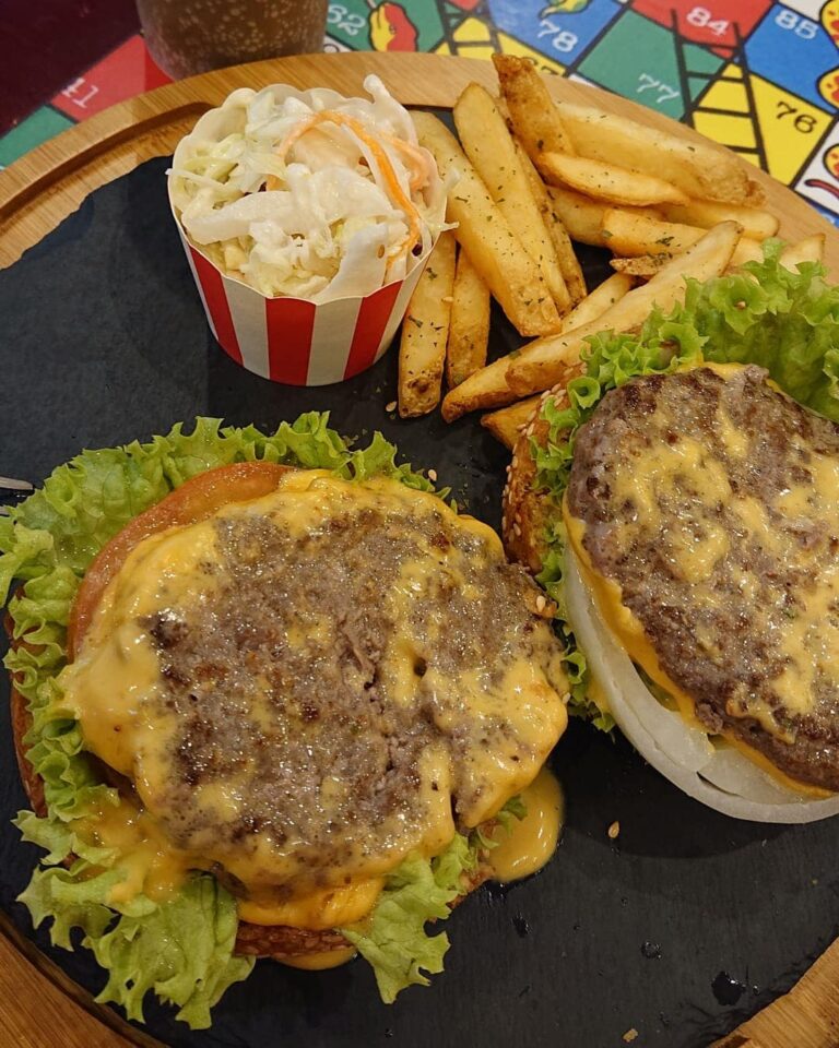 HillV2 Food Guide: 10 Best Places To Eat At | Eatbook.sg