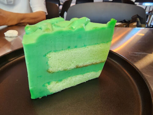Kreme Cafe: New Dessert Cafe With Taro Cake In Serangoon | Eatbook.sg
