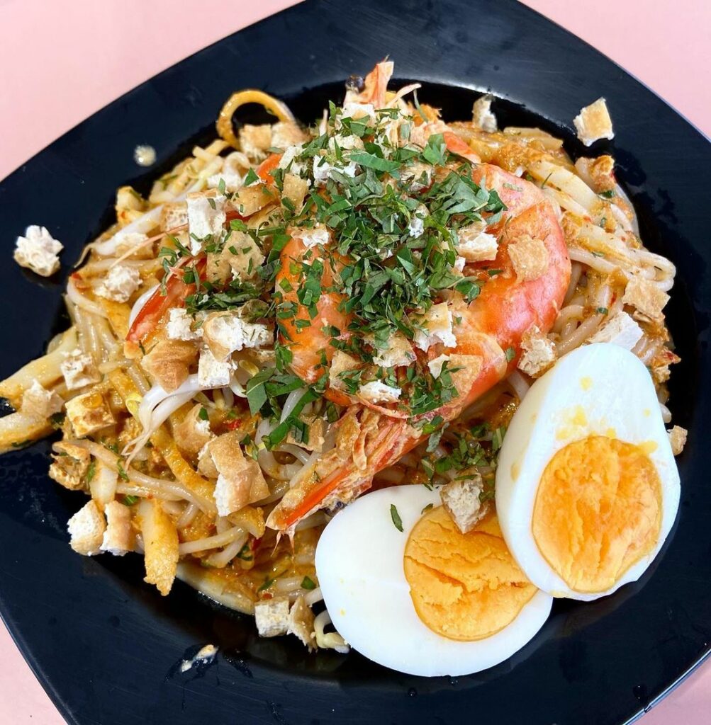 Omage Foods: Dry Laksa And Fried Mee Tai Mak In Bedok 85 | Eatbook.sg