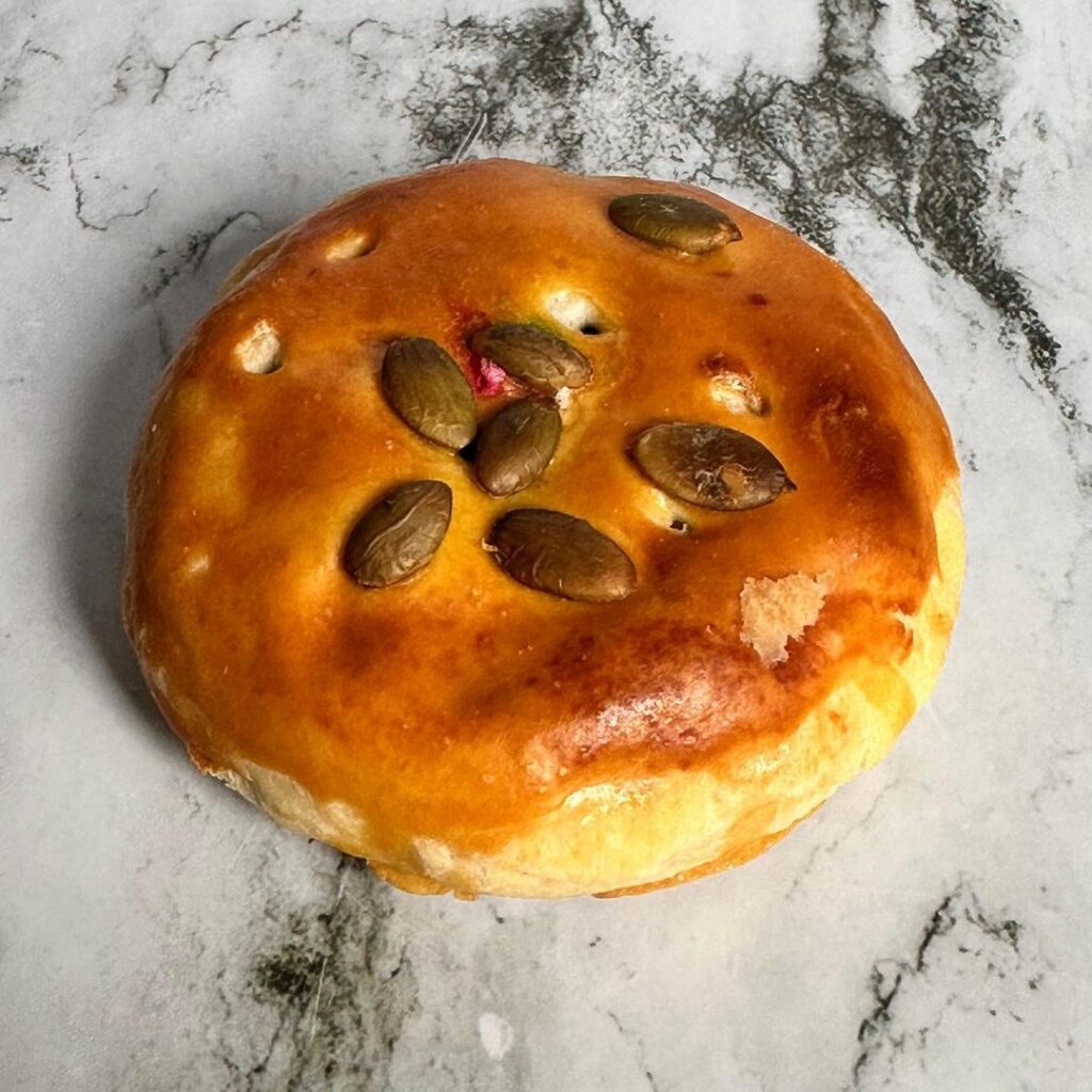 Chang Ji Bing Jia: Hidden Gem Clementi Bakery With Mochi Tau Sar Piah ...