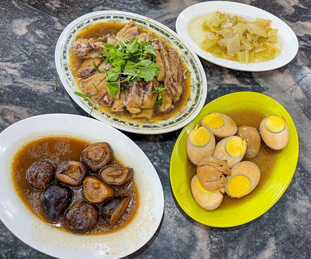 EatAlley: New Orchard Gateway Food Court With KL Eateries | Eatbook.sg