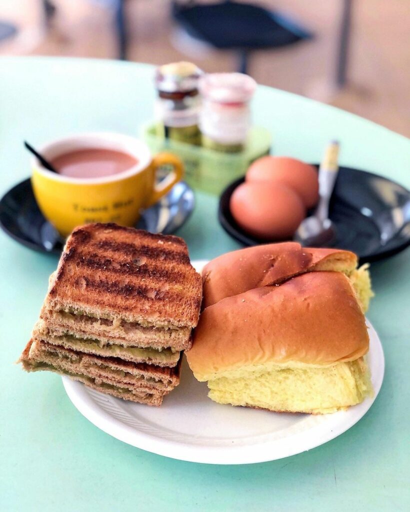 Toast Hut: Popular Kaya Toast And Traditional Kopi Stall With Long ...