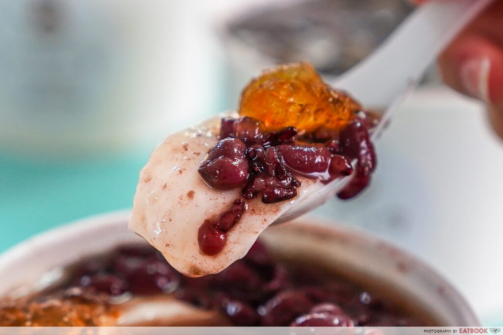 DDSD Sells Black Sesame Tau Huay In Chinatown | Eatbook.sg