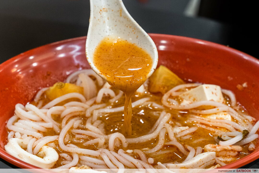Hot Spot Cafe Review: Popular Fish Soup Stall In Burlington Square ...