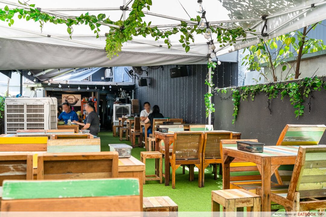 Warm Up Cafe Review: Thai Boat Noodles, Crab Omelette Rice And More In ...