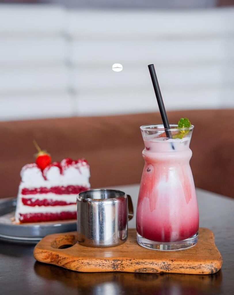 8 Beautiful Bali Cafes With A View | Eatbook.sg