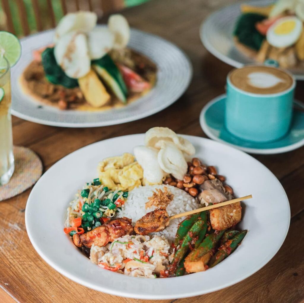 8 Beautiful Bali Cafes With A View | Eatbook.sg