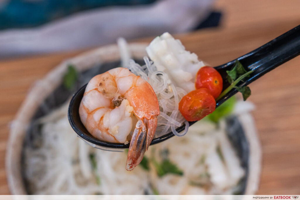 The One Tom Yam Mee Review: DIY Tom Yum Soup In Ang Mo Kio | Eatbook.sg