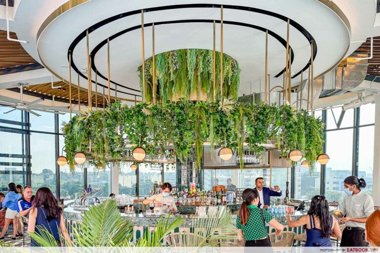 Verandah Pool Bar & Grill Has IG-Worthy Floating Food Trays | Eatbook.sg