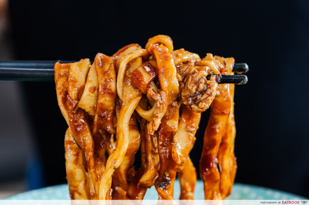 Wu Da Ma Xiao Chi Dian Review: Hand-Torn Mee Hoon Kueh In Toa Payoh ...