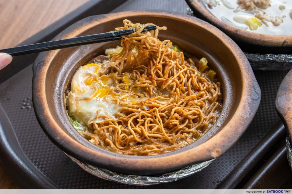 Fook Kee Review: Ipoh Crispy Claypot Noodles In Aljunied | Eatbook.sg
