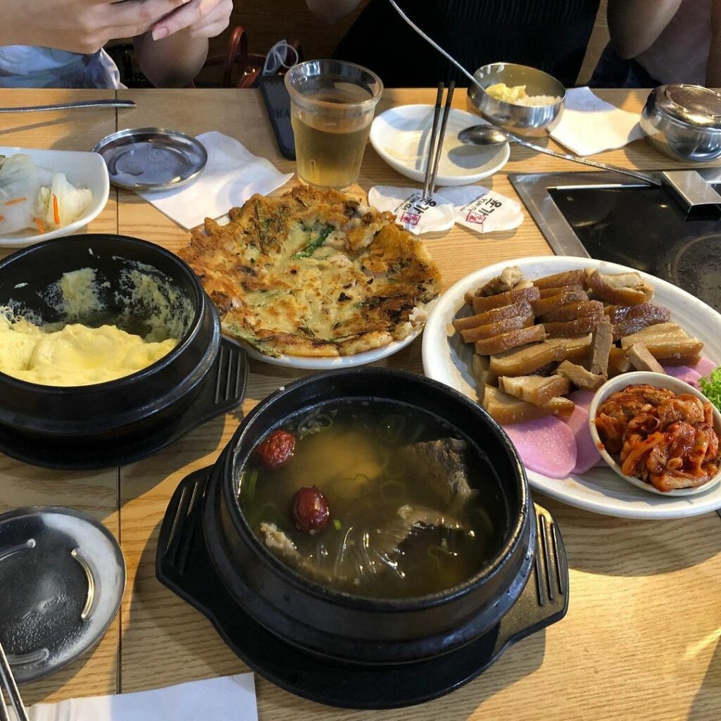 10 Katong V Food Places To Try | Eatbook.sg