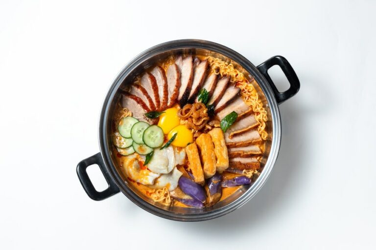 Fook Kin Has New XXL Curry Mama Pot In Orchard | Eatbook.sg