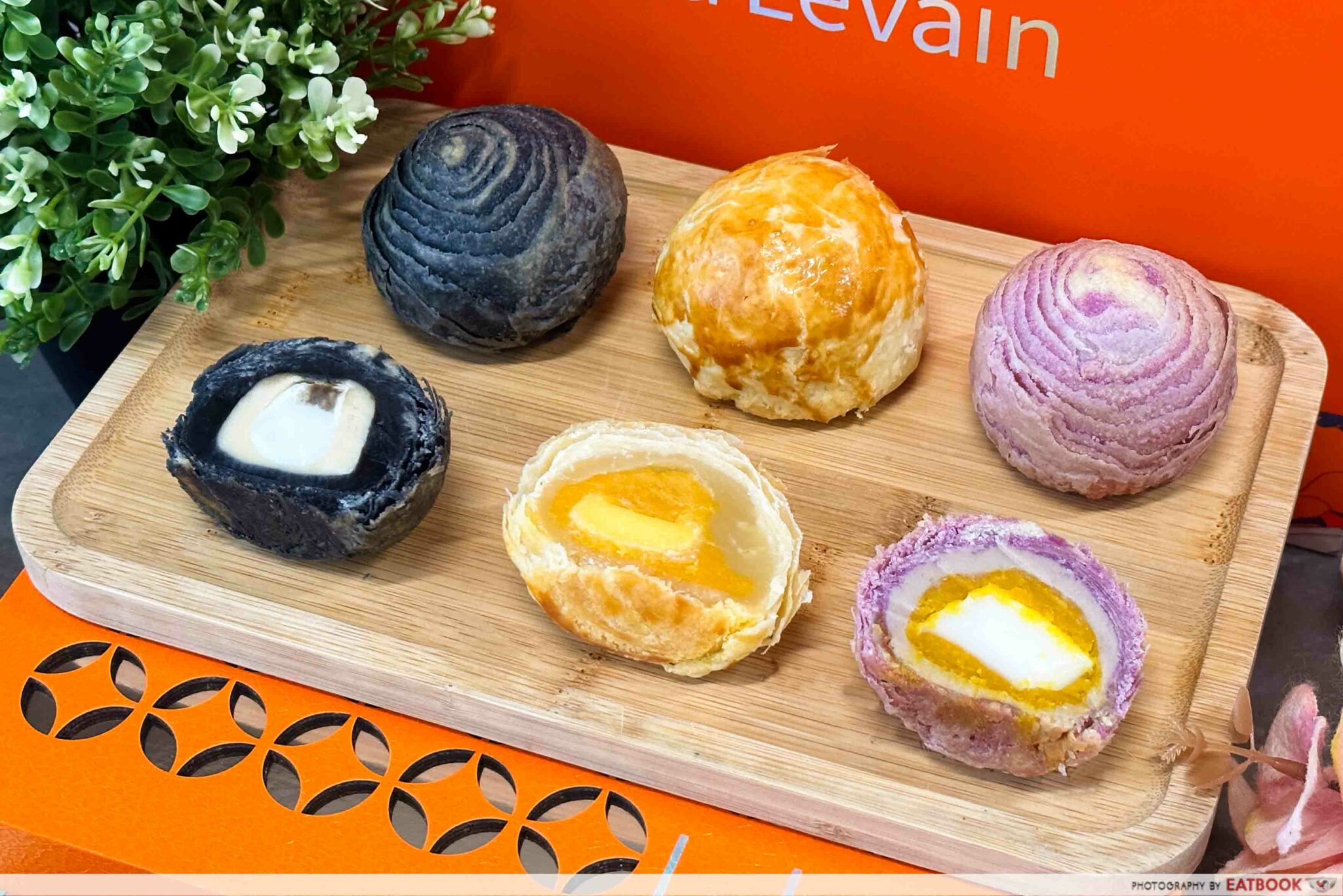 12 Best Mooncakes To Order This Mid-Autumn Festival 2023 | Eatbook.sg