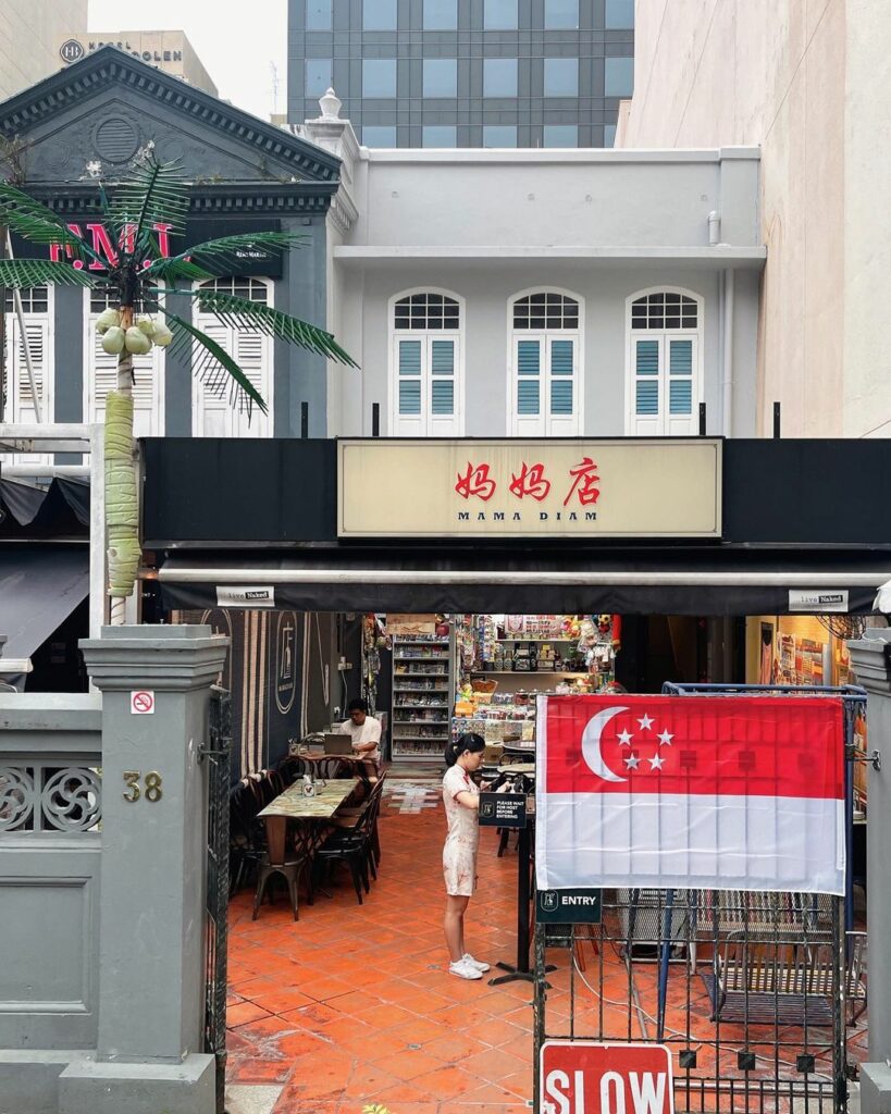 Lou Shang: Hidden Cafe That Looks Like A HDB Estate | Eatbook.sg