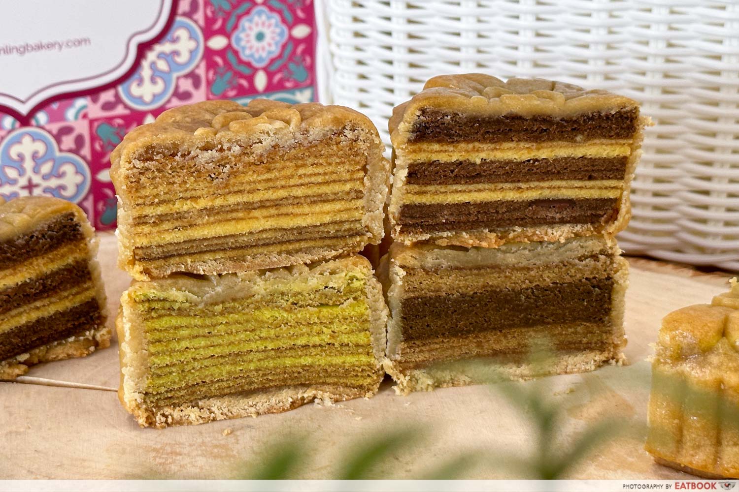 12 Best Mooncakes To Order This Mid-Autumn Festival 2023 | Eatbook.sg