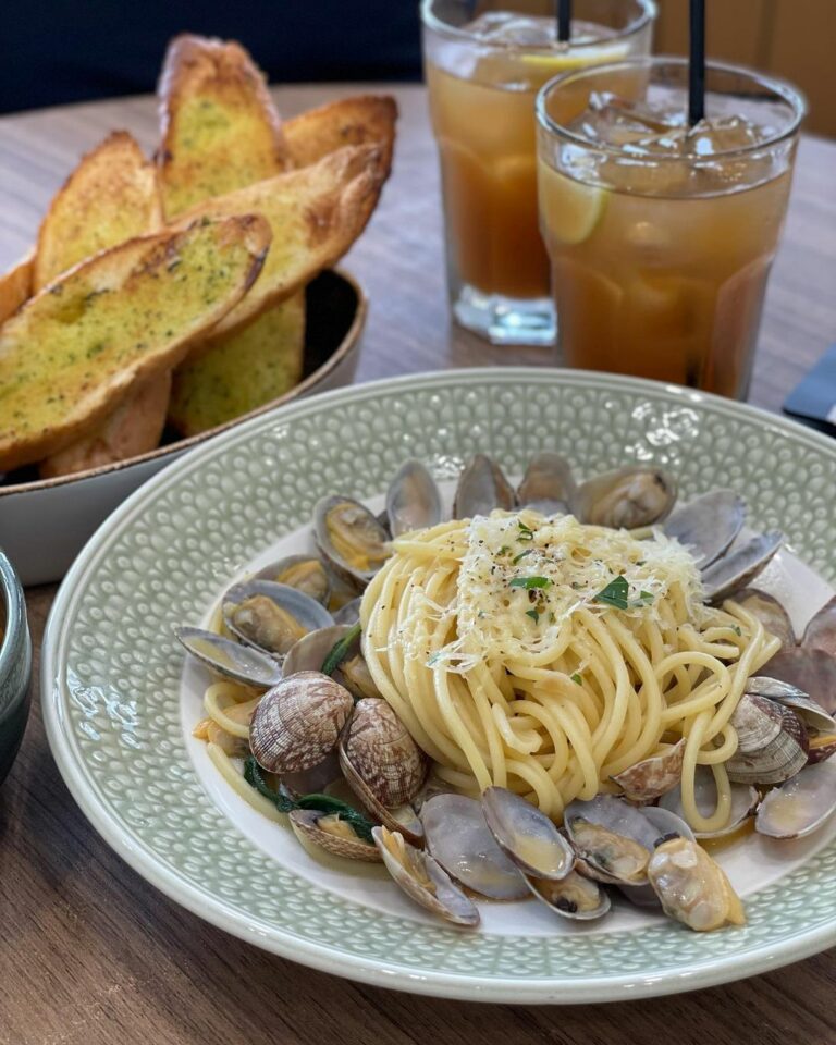 20 Best Halal Cafes In Singapore | Eatbook.sg