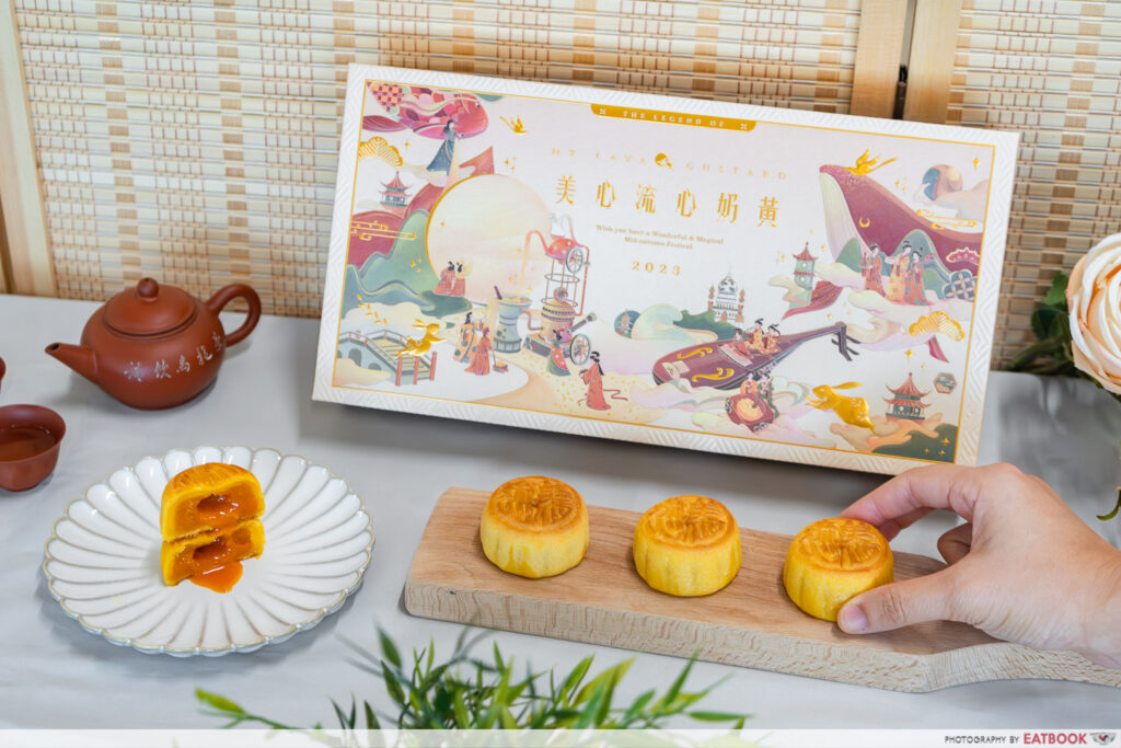 Hong Kong MX: Award-Winning Lava Custard Mooncakes From HK Now In ...