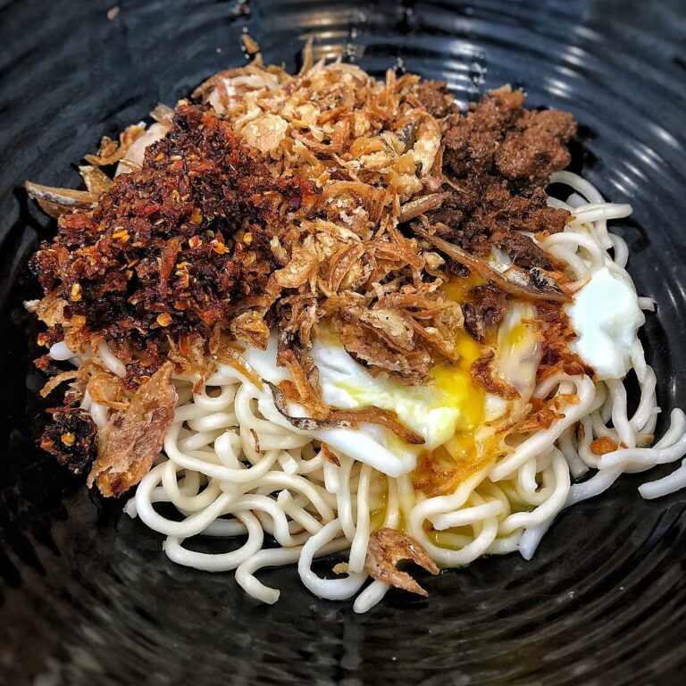 8 Best KL Chilli Pan Mee Stalls In Singapore | Eatbook.sg