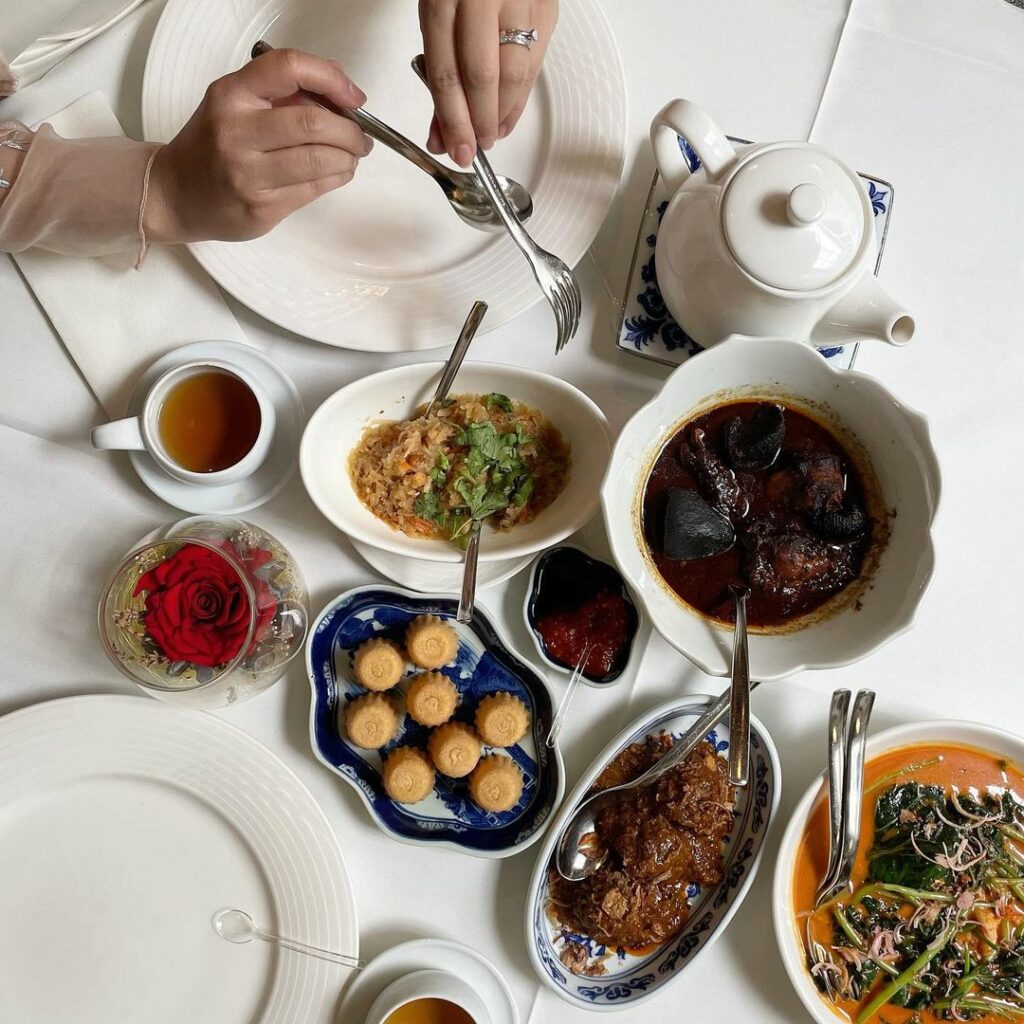 True Blue Cuisine: Legit Peranakan Food In City Hall | Eatbook.sg