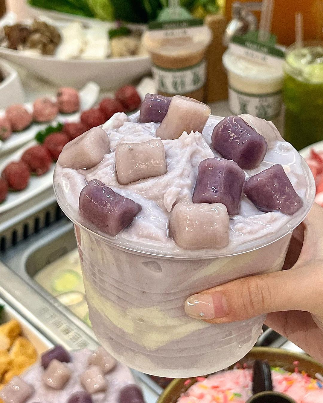 Shang Pin Hot Pot Has XL Taro Mochi Dessert Cup | Eatbook.sg