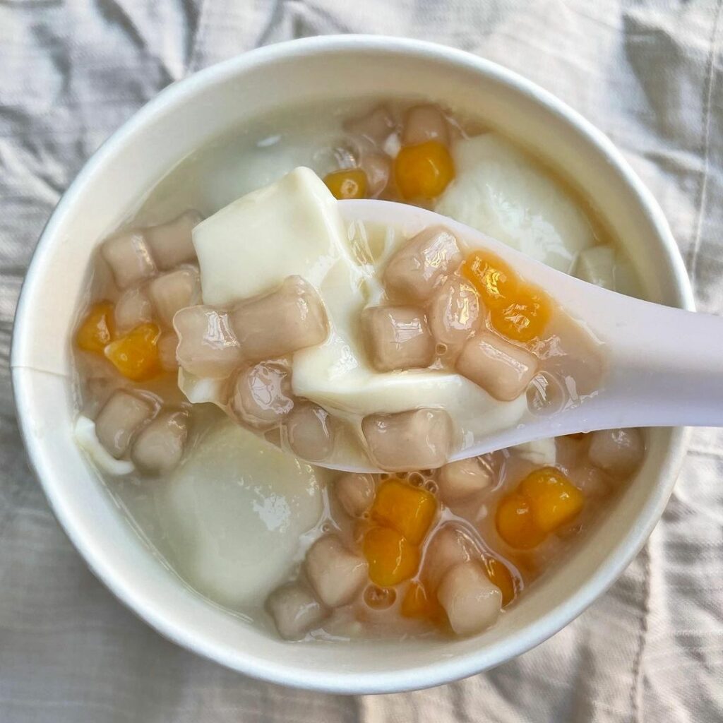 Soylicious: Tau Huay With Taro Balls In Bukit Timah | Eatbook.sg