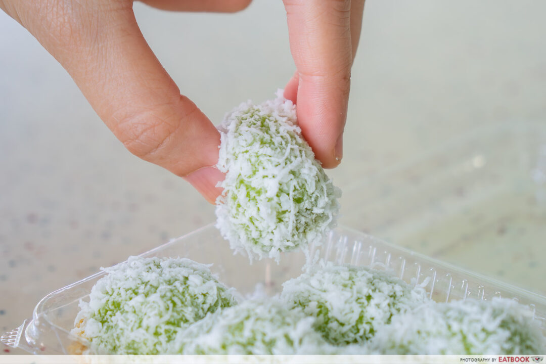 7 Best Ondeh Ondeh In Singapore Ranked | Eatbook.sg