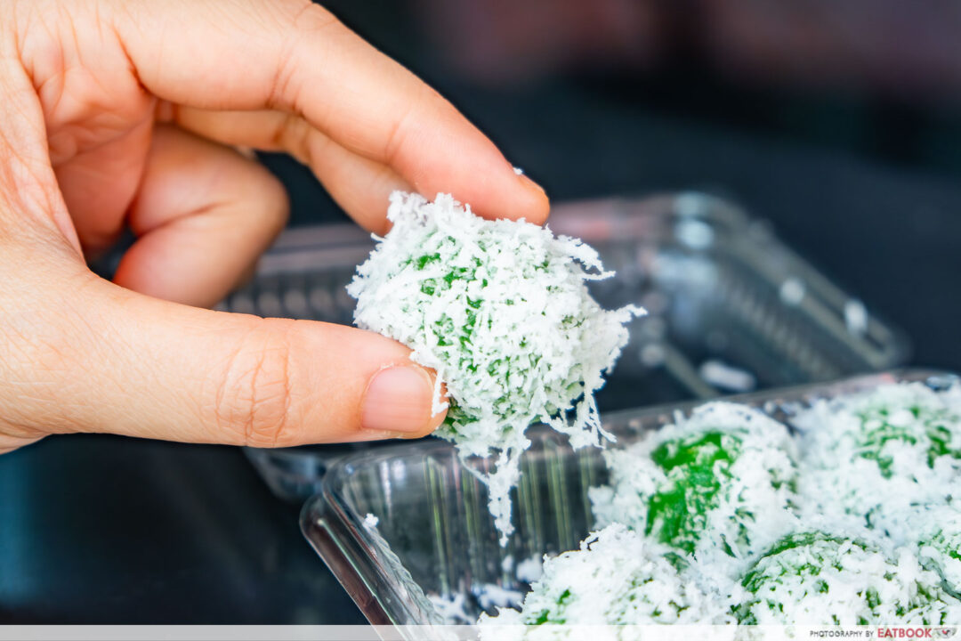 7 Best Ondeh Ondeh In Singapore Ranked | Eatbook.sg