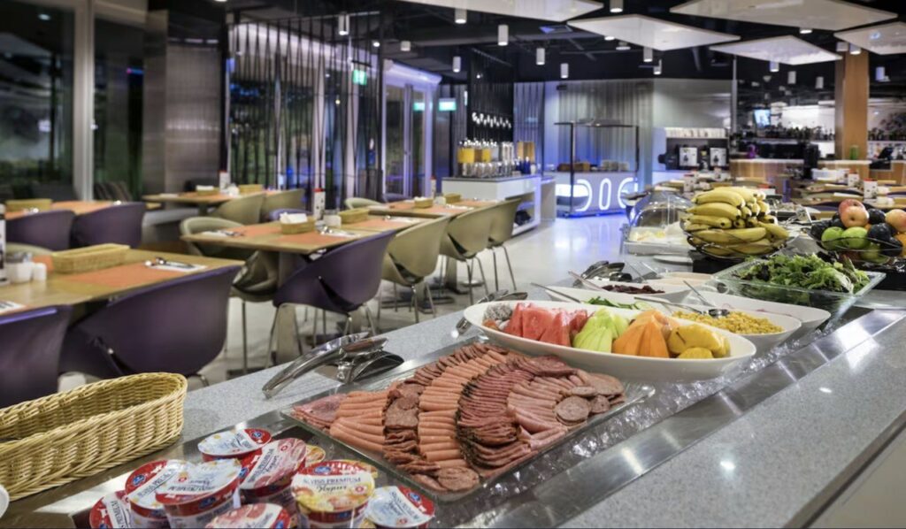 Cosmo Dining: Hotel Buffet In Changi For $29.90++ | Eatbook.sg