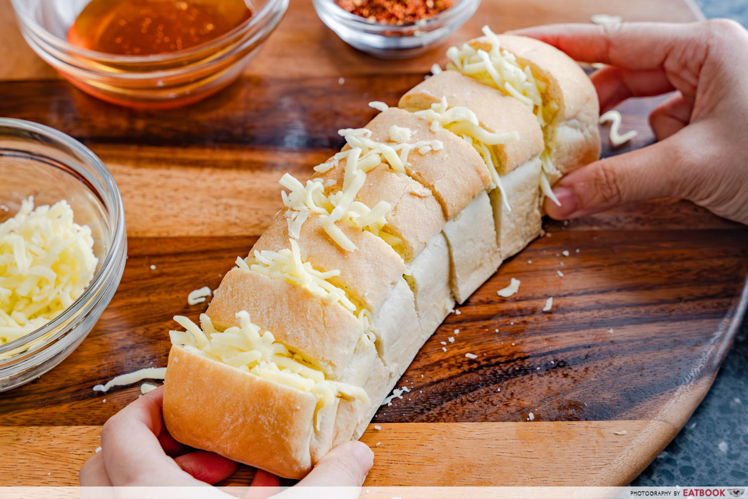 3 Easy Frozen Garlic Bread Recipes And Hacks | Eatbook.sg