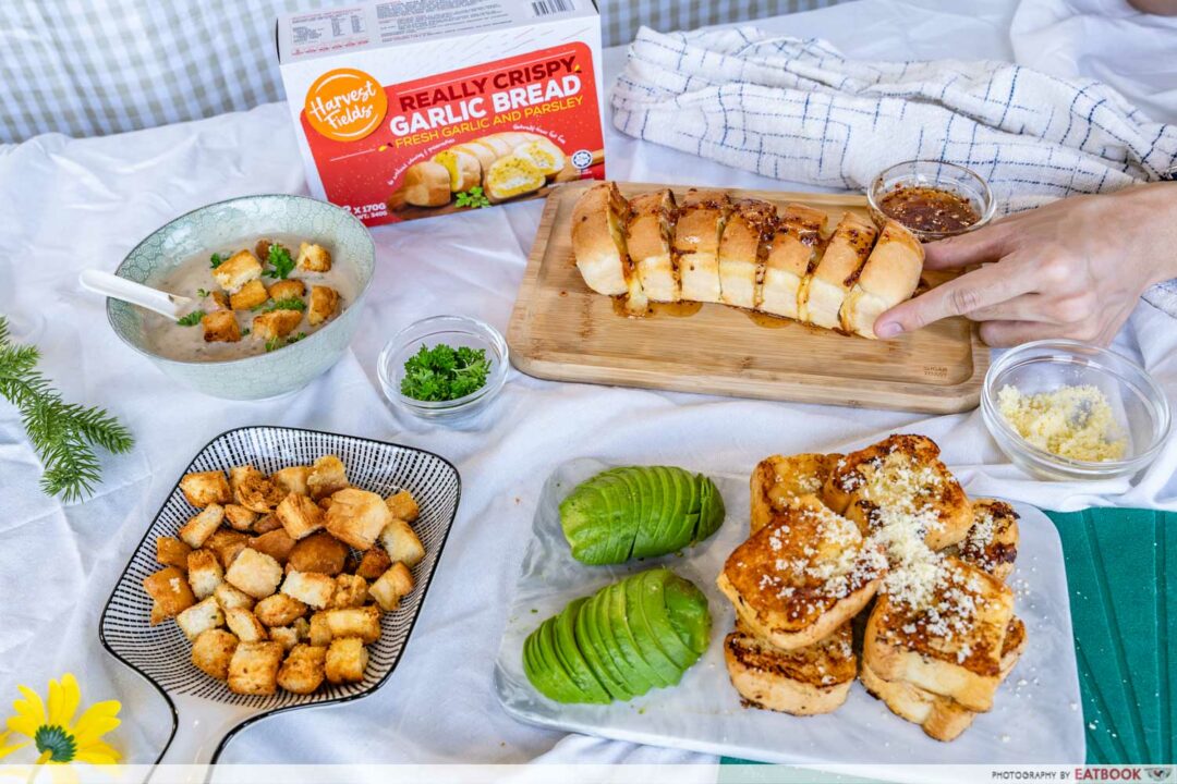 3 Easy Frozen Garlic Bread Recipes And Hacks | Eatbook.sg