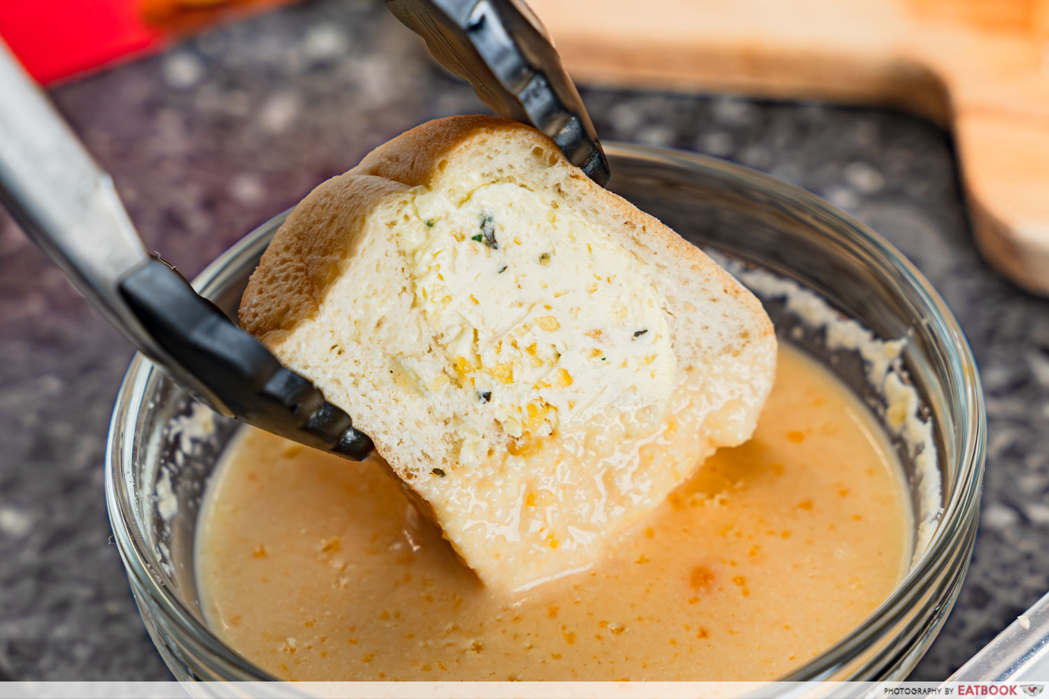 3 Easy Frozen Garlic Bread Recipes And Hacks | Eatbook.sg