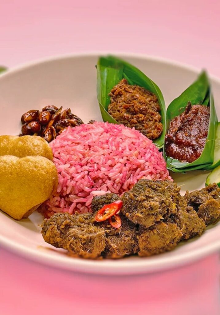 Pink Coconut By Xiaxue: Pink Nasi Lemak With Heart-Shaped Fishcake ...