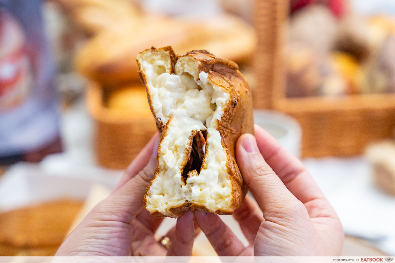 Get The Viral Korean Coin Bread At Parkway Parade | Eatbook.sg