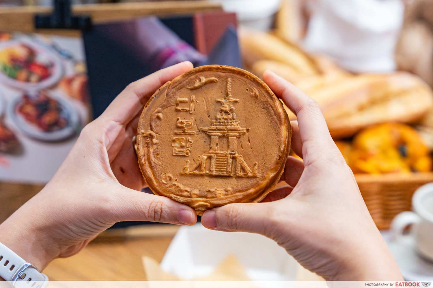 Get The Viral Korean Coin Bread At Parkway Parade | Eatbook.sg
