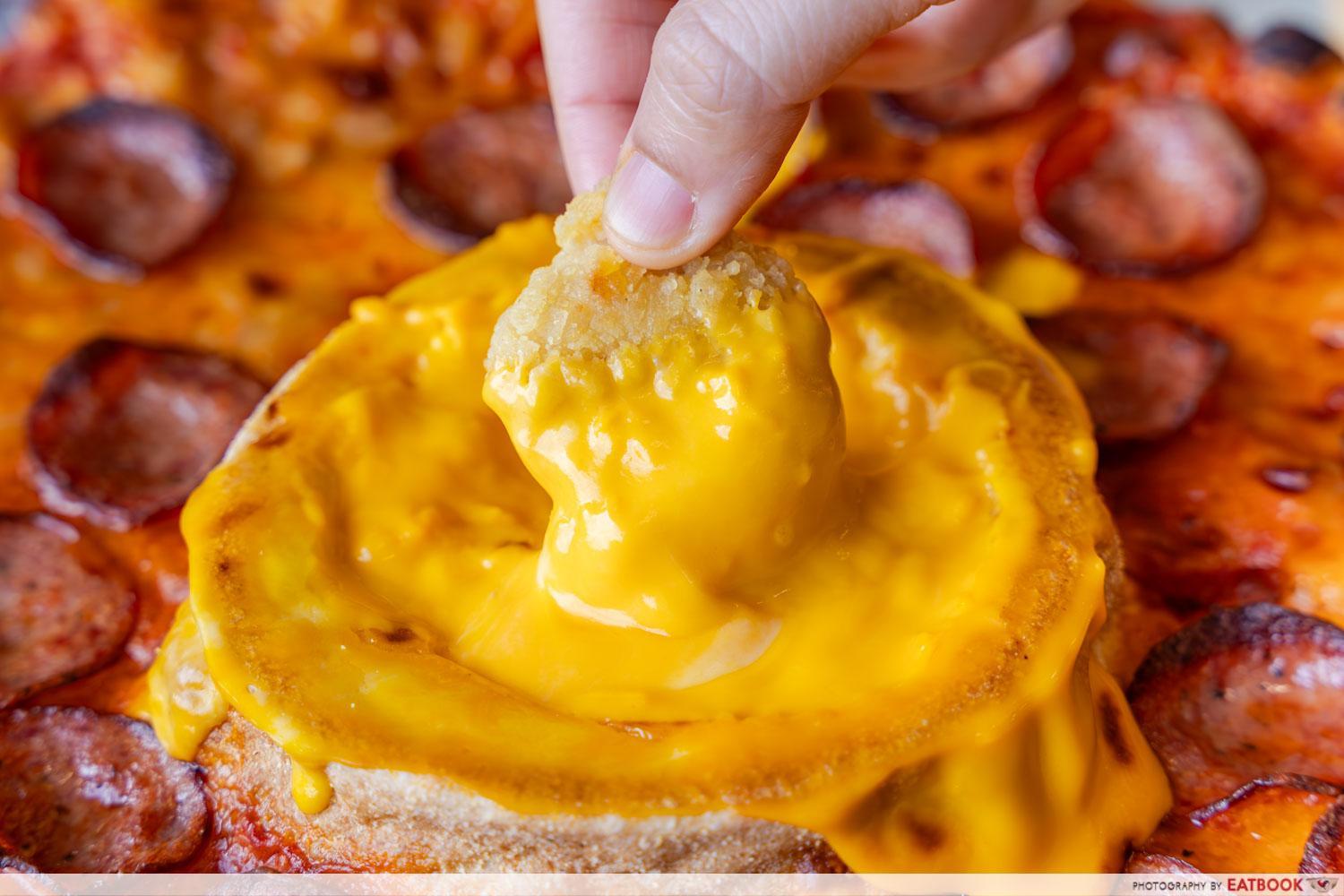 Domino’s Has New Cheese Volcano Pizza | Eatbook.sg