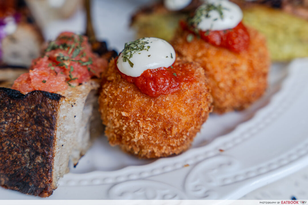 The Great Mischief: $38.90++ High Tea In National Gallery | Eatbook.sg