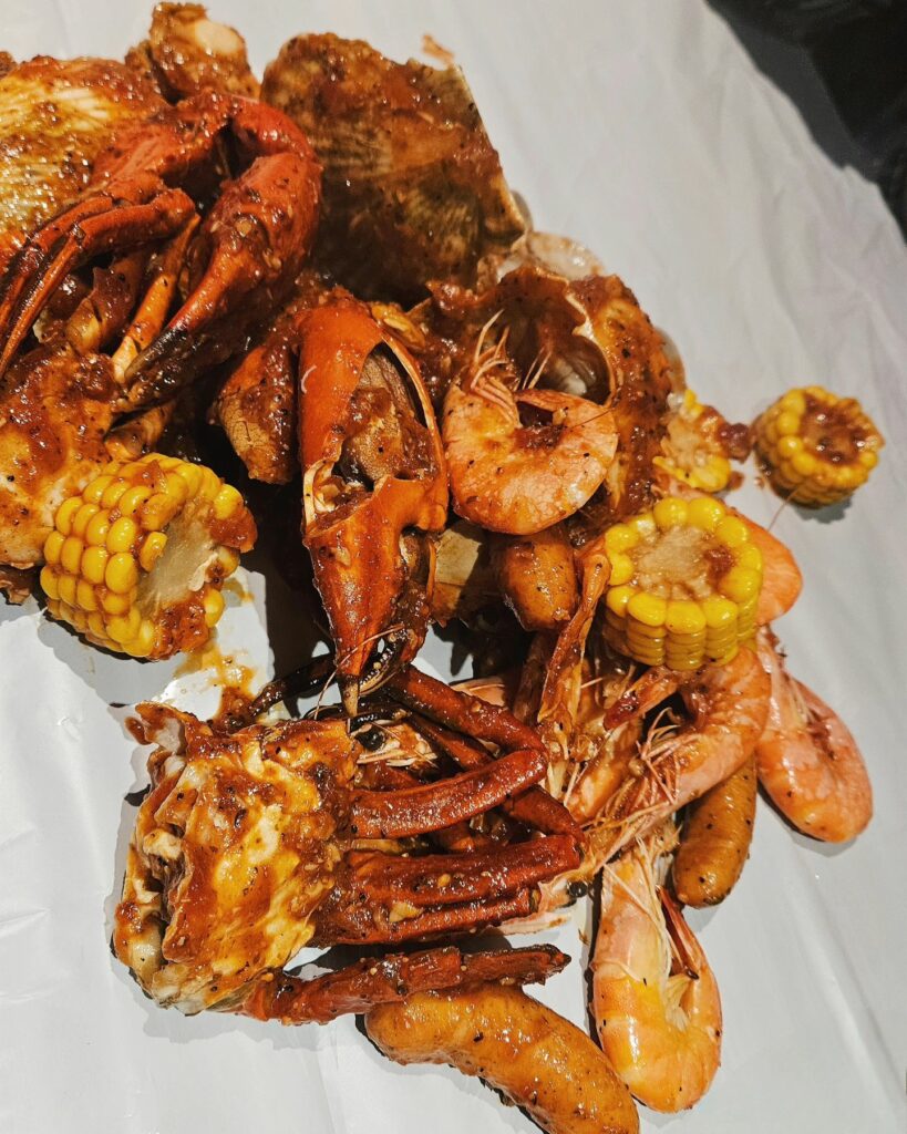 Dancing Crab Punggol Has A Seafood Buffet For $79 | Eatbook.sg