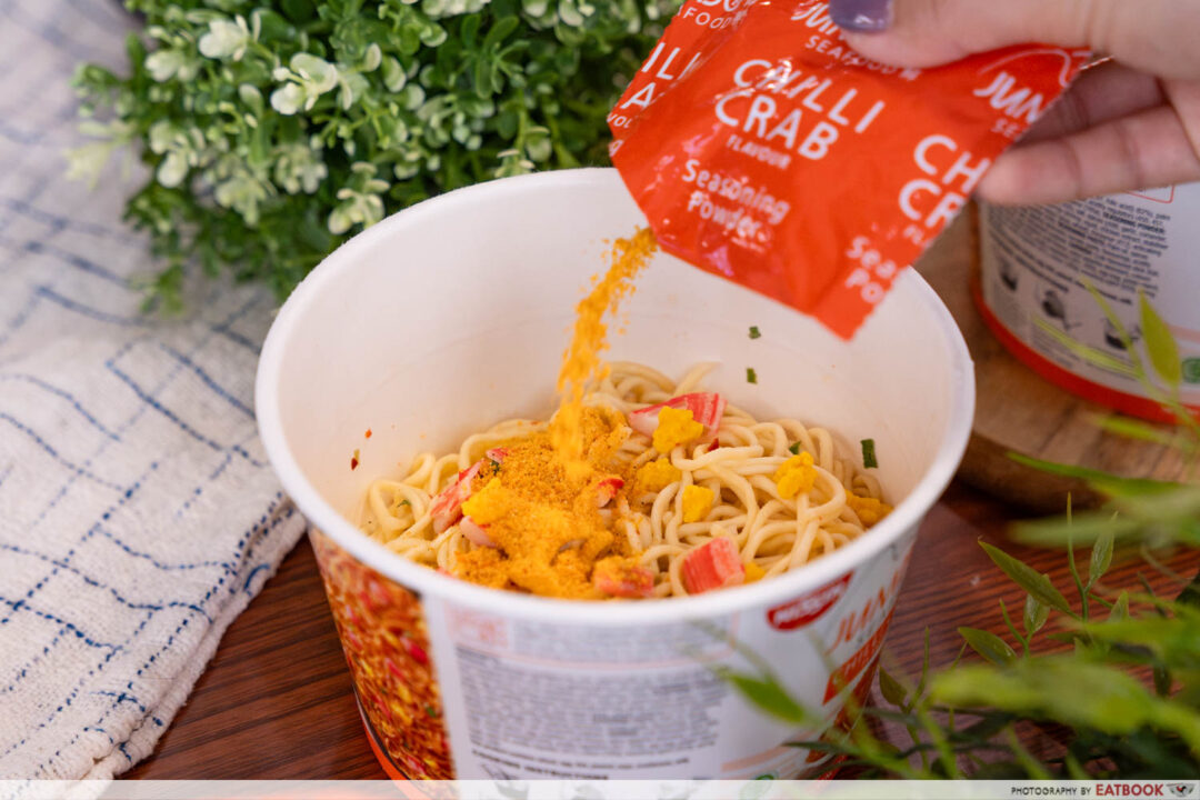 NISSIN X JUMBO Seafood Has New Chilli Crab Instant Noodles | Eatbook.sg