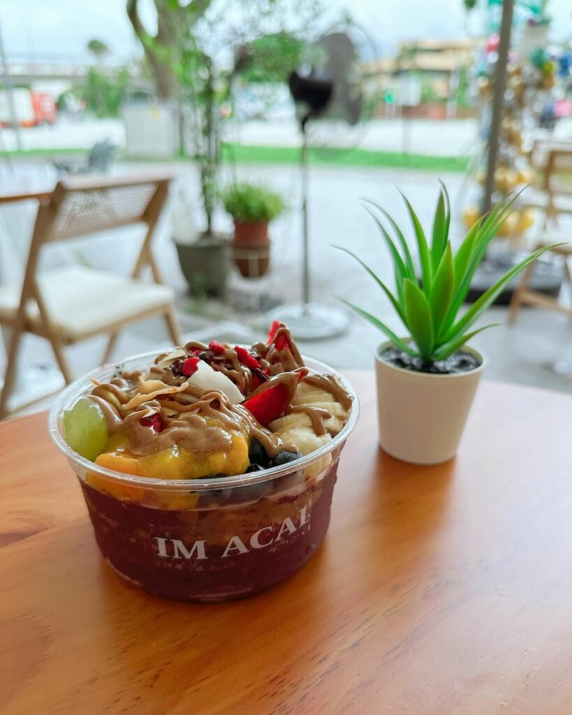 Im Acai: New Minimalist Cafe In Clementi With Acai Bowls | Eatbook.sg